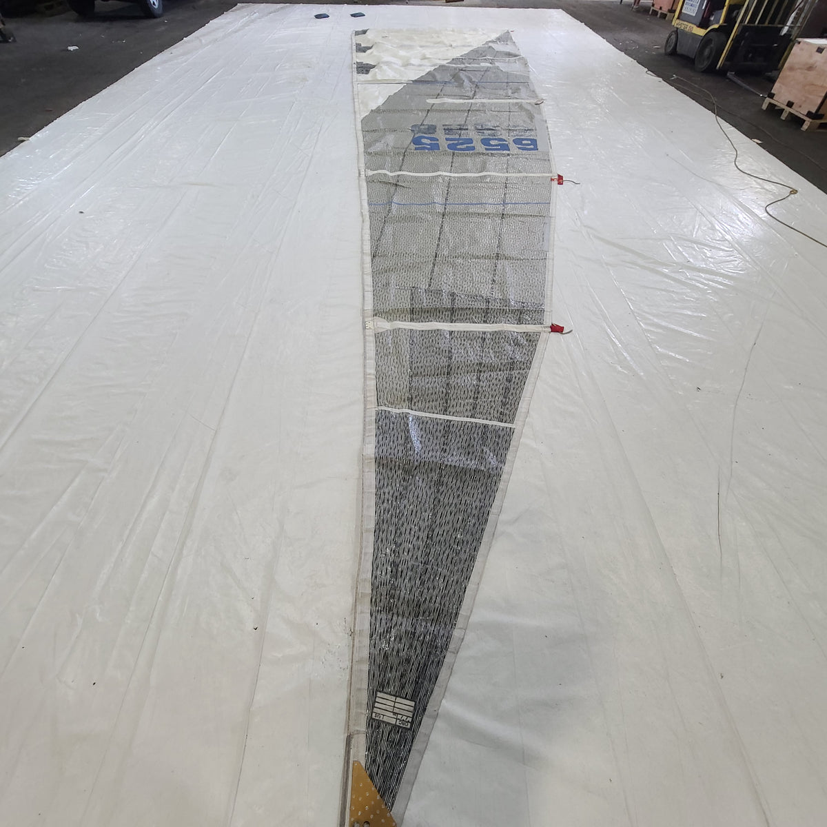 Kevlar/Carbon Main Sail by Doyle in Good Condition 39' Luff – Sailbrite ...